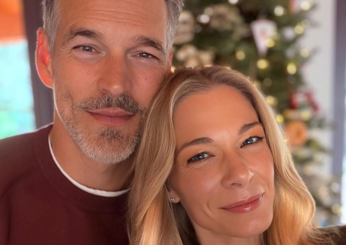 LeAnn Rimes And Eddie Cibrian Share Cozy Christmas Snapshot After Early ...